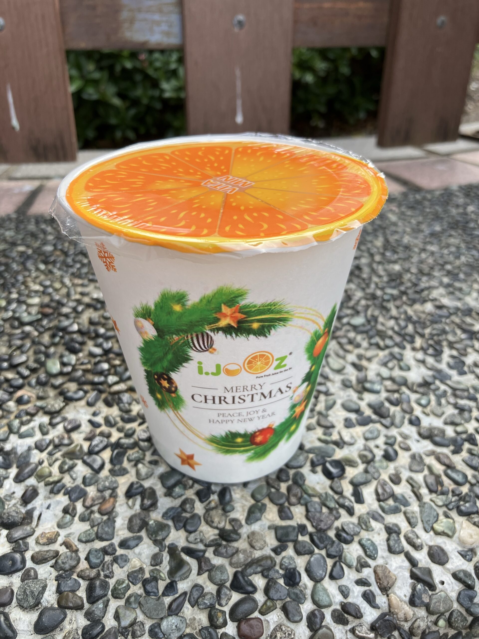 【中環】生搾りオレンジジュース自動販売機「I.JOOZ」を飲む - 香港ゆるり生活〜るんるん子育て日記〜